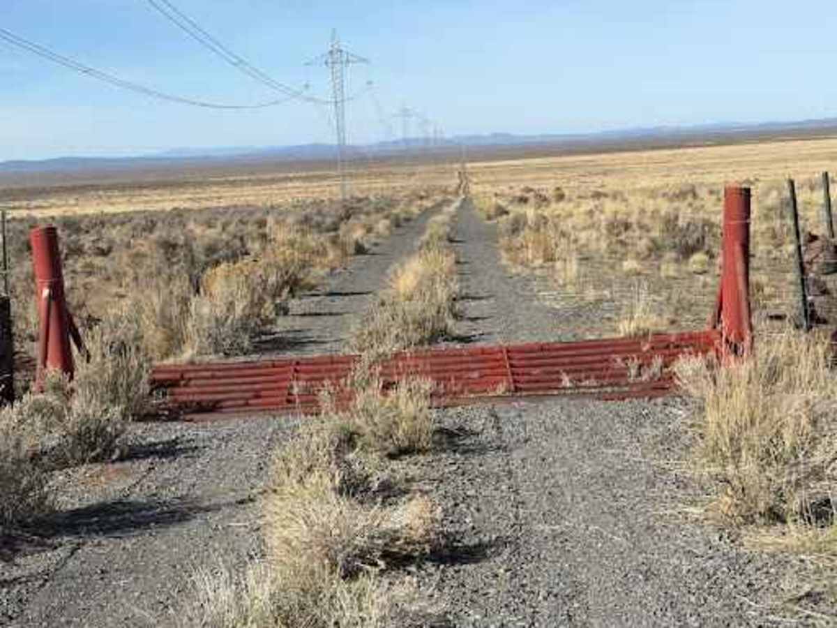Christmas Valley Desert Crossing | Off-Road Trail Maps, Difficulty ...
