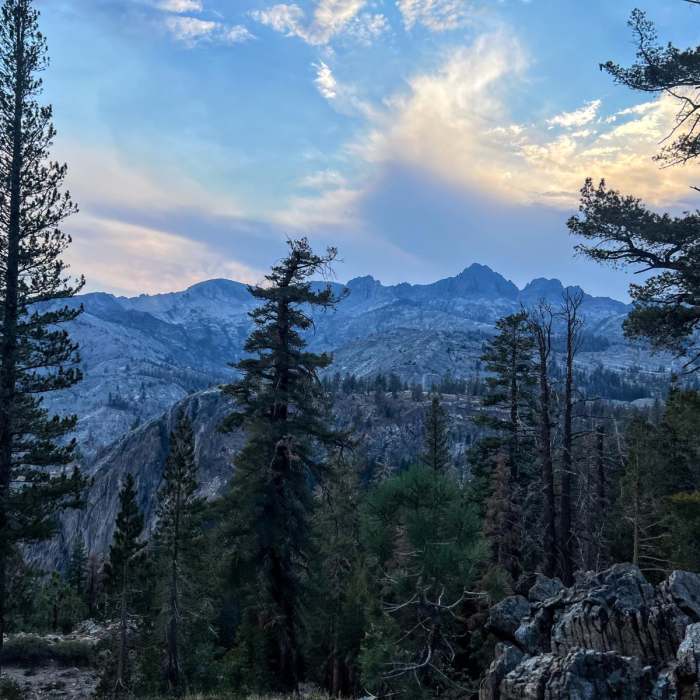 Devils Postpile to Superior Lake Hiking Trail | Map, Difficulty, Trail ...