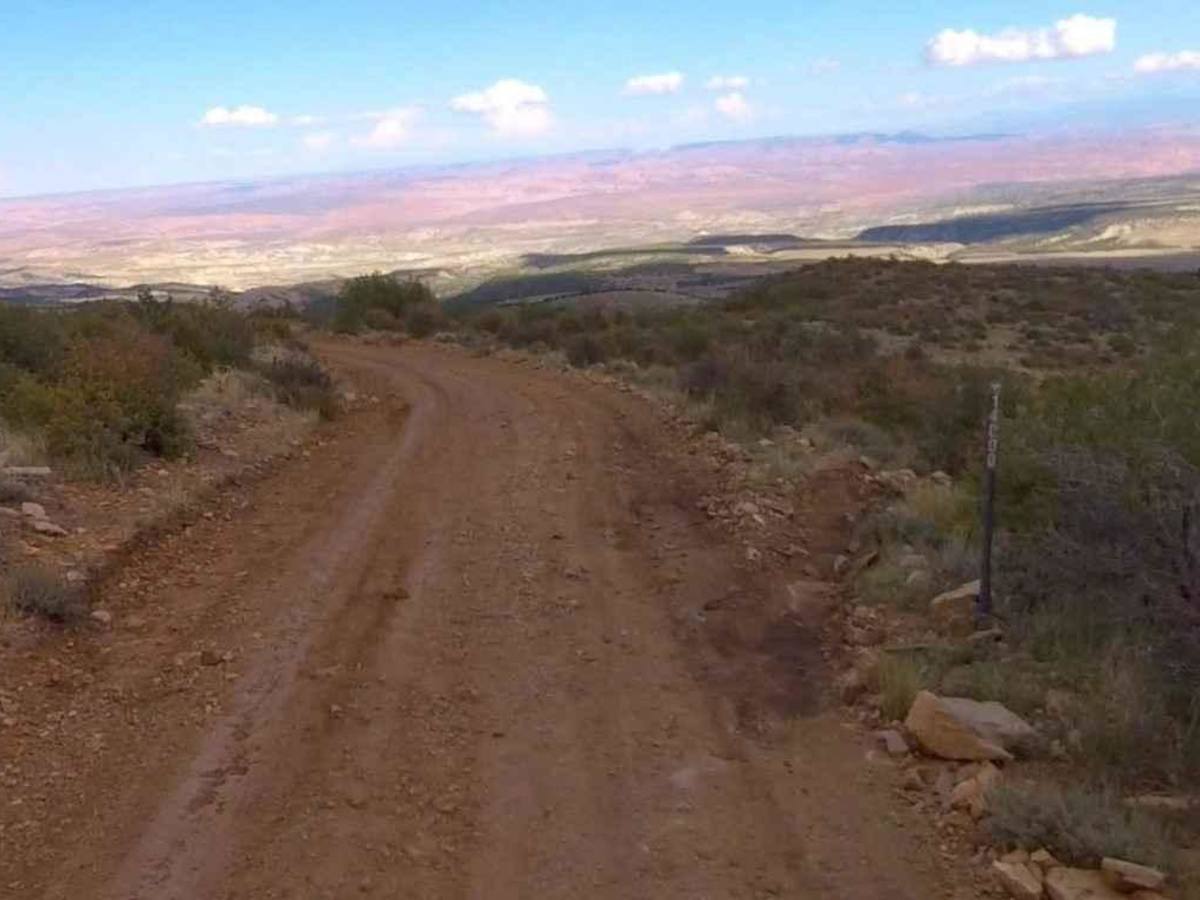 Trachyte Ranch Road - BLM14000 | Off-Road Trail Maps, Difficulty, Trail ...