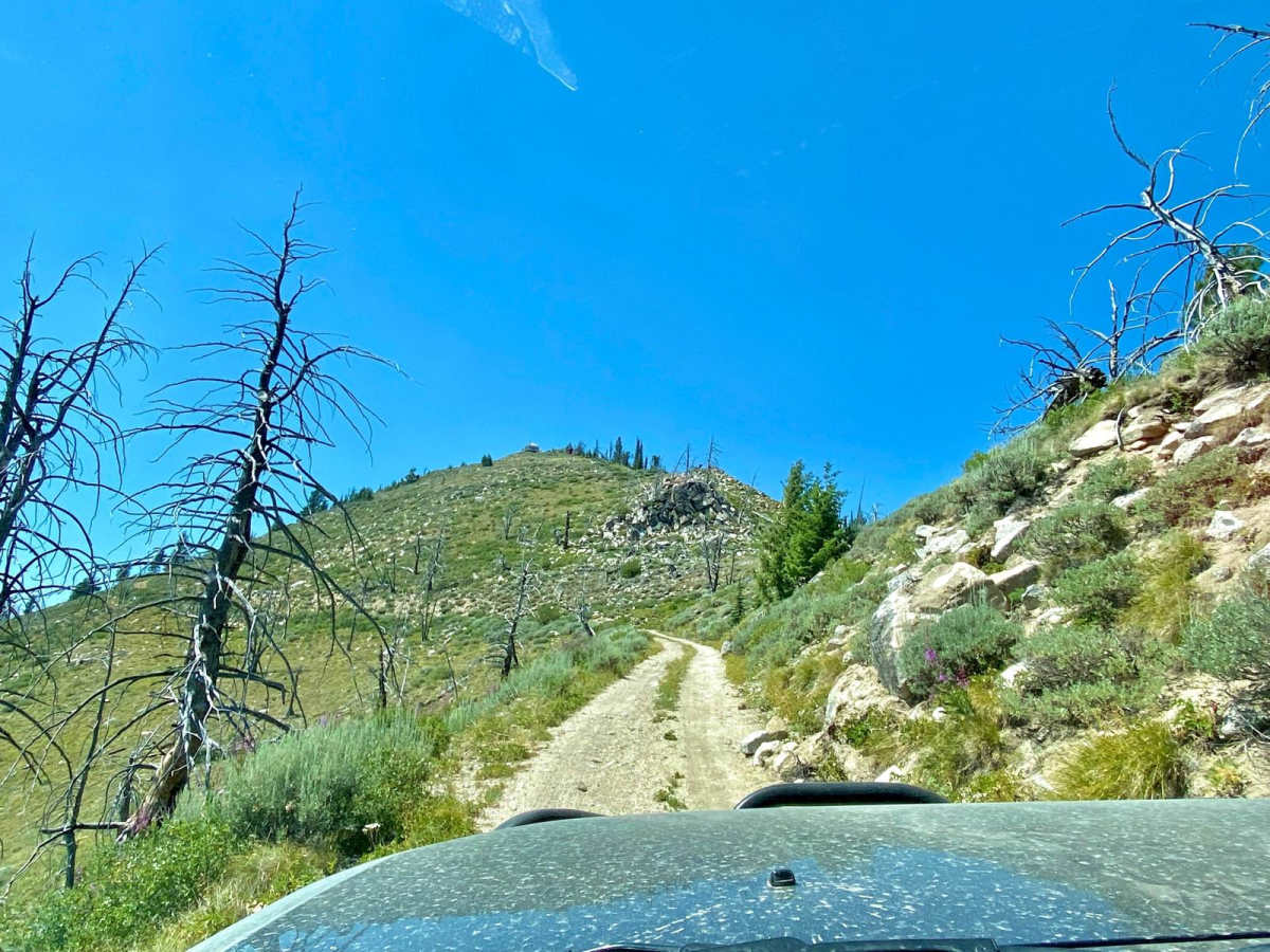 Pilot Peak Lookout Tower | Off-Road Trail Maps, Difficulty, Trail ...